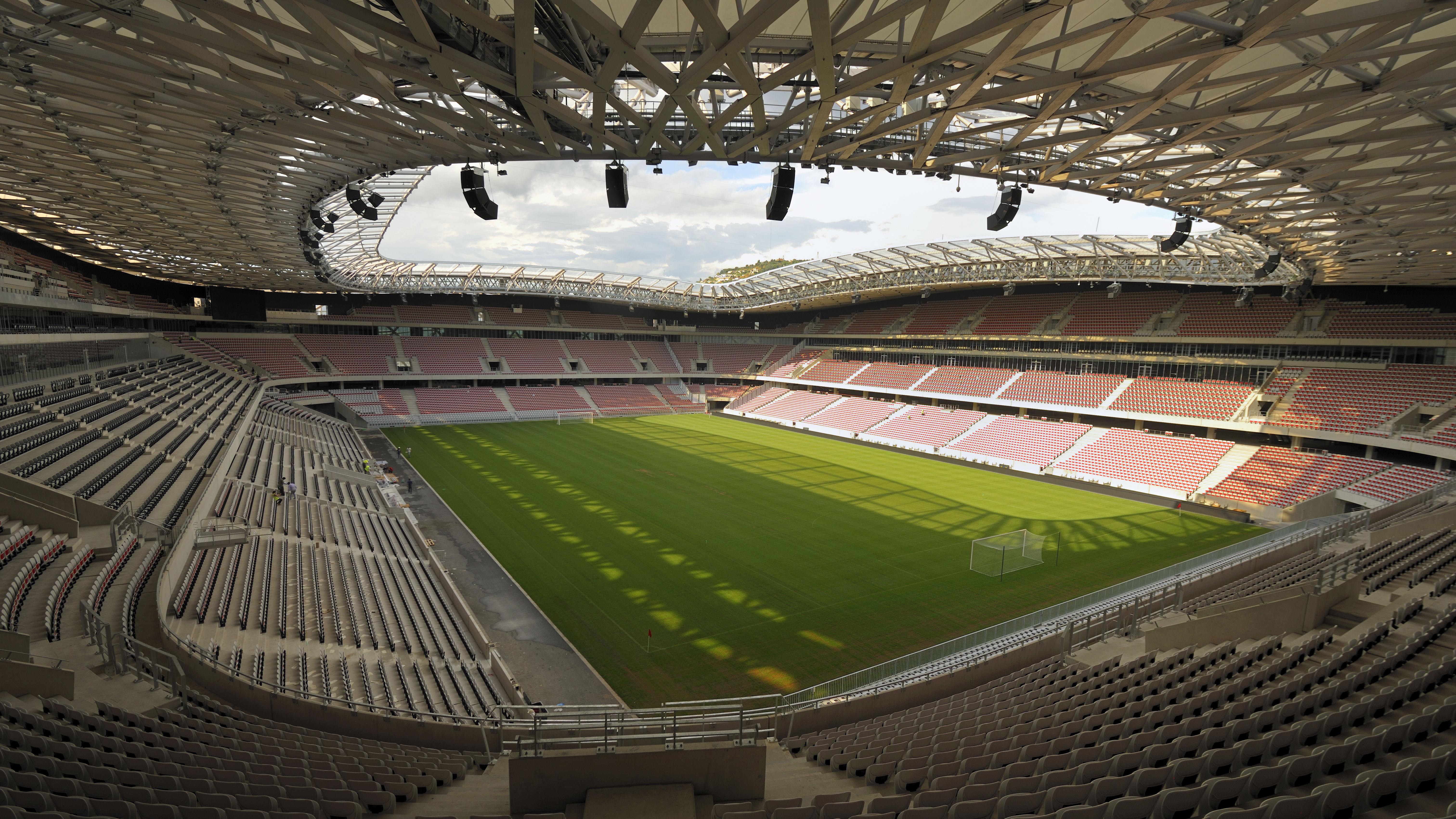 Euro 2016. Gli stadi sono sostenibili, connessi e multidisciplinari ...