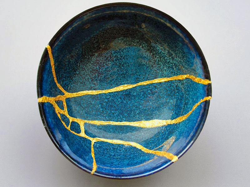 Metafora e tecnica del kintsugi: l’arte delle preziose cicatrici | LifeGate